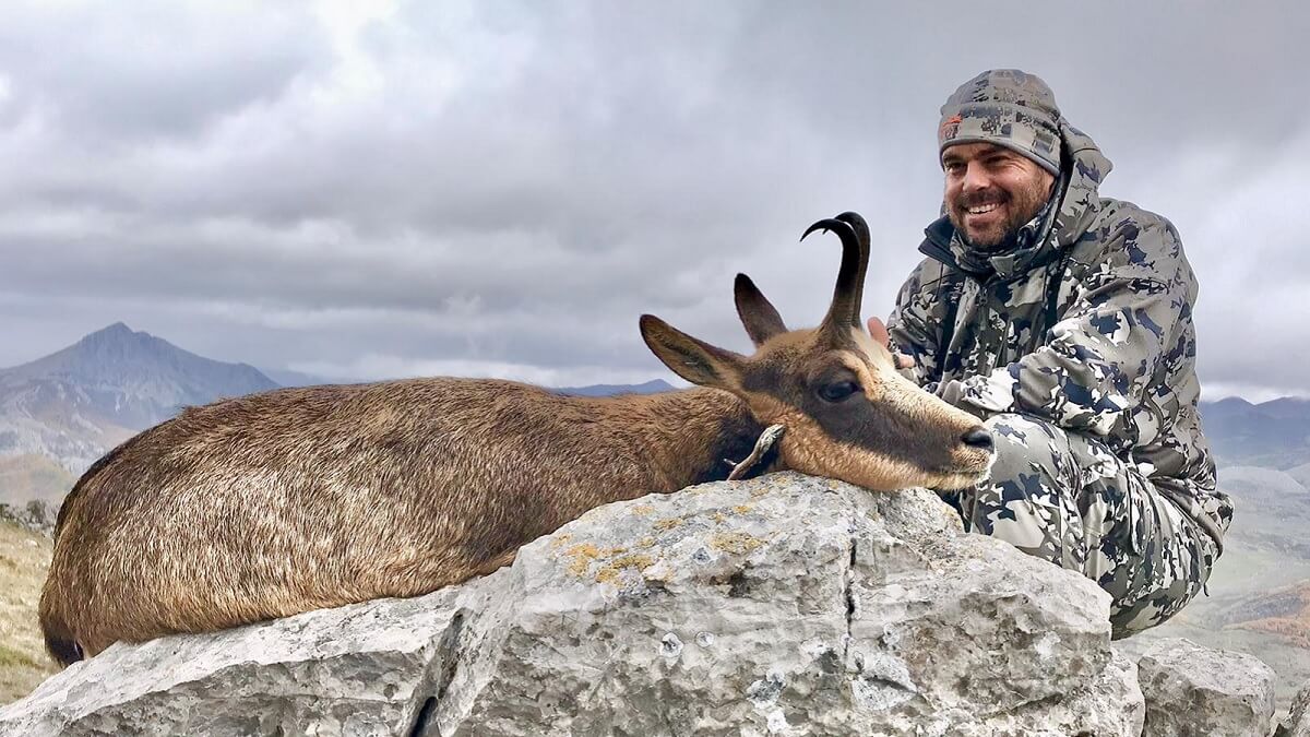 Caza un bonito rebeco en los Picos de Europa en un rececho «de miedo»